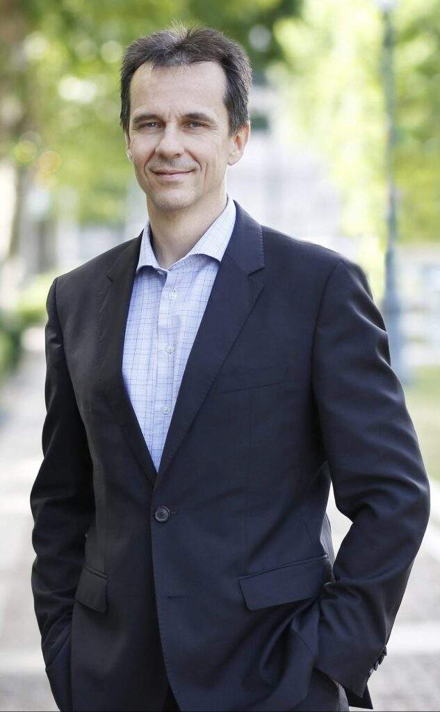 Elemzés. Generációváltás, cégfelvásárlás, cégsorsok - a szakember ...